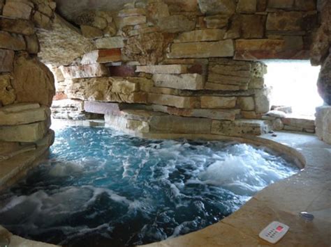 Grotto Hot Tub Luxury Swimming Pools Luxury Pools Pool Designs