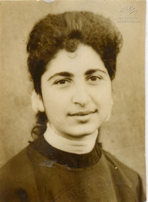 Iverieli ახალგაზრდა ქალის პორტრეტი გიორგი ჯავახიშვილის ფოტოარქივიდან