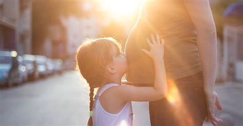 ගැබිණි මව්වරුන්ට රු 2 500 ගෙවපු වාර්තා ආසියානු සංවර්ධන බැංකුව ඉල්ලයි Lanka Truth සිංහල