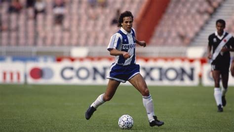 رابح ماجر يحضر في ليلة الأبطال وجماهير بورتو تستذكر أمجاده