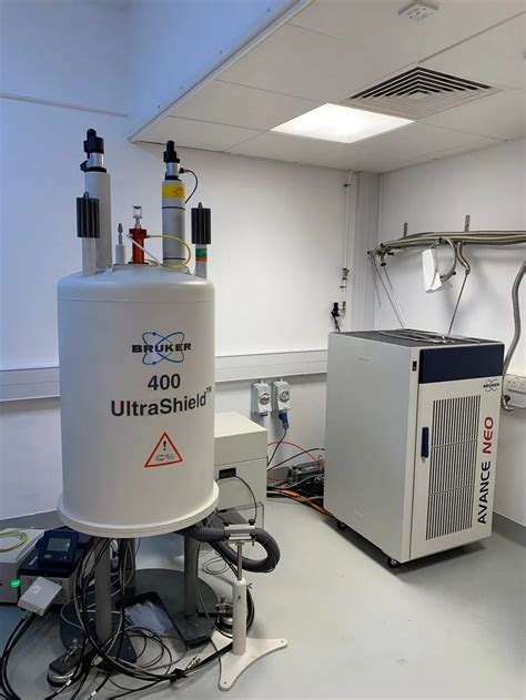 400 Mhz Nmr Spectrometer Kings College London