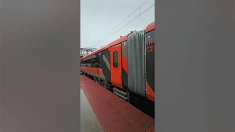 Special Vande Bharat Train Kochuveli To Mangalore At Kozhikode Kcvl