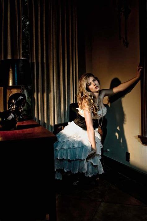 Katheryn Winnick Pictures