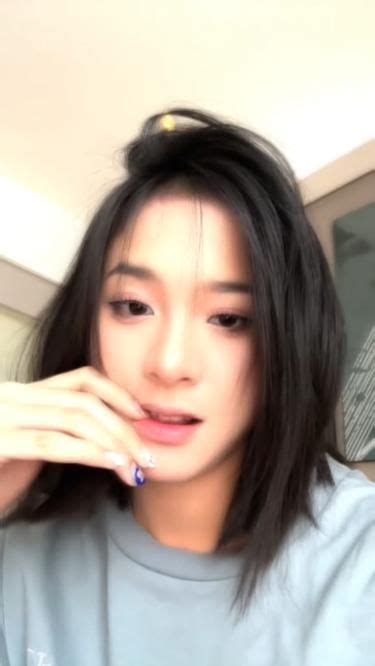 Pin Di Azizi Shafaa Asadel Orang Cantik Gadis Berambut Pendek