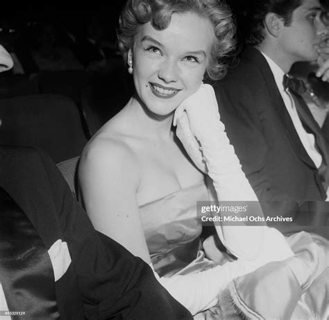 Actress Anne Francis Attend The Premier Of The Robe In Los News