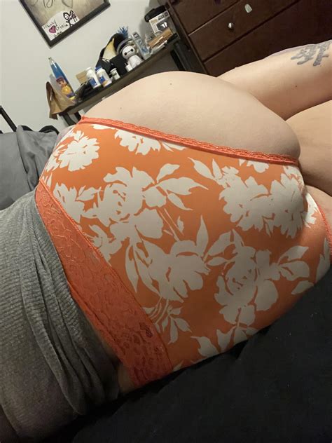 Wife Scrolller