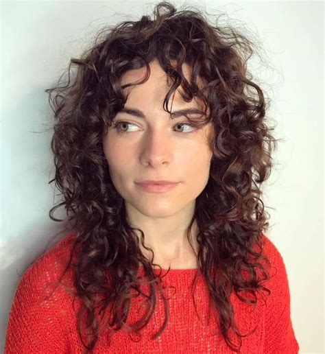 60 Styles And Cuts For Naturally Curly Hair In 2025 Curly Hair Photos