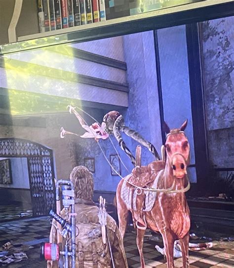 Creepy The Last Of Us Bug Causes Ellies Body To Get Twisted