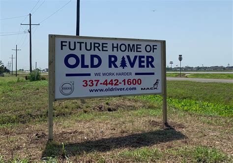 Custom Signs Trinity Graphx Signs