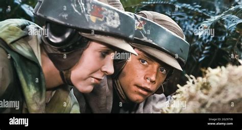 Usa Carrie Fisher Mark Hamill In A Scene From The Ctwentieth