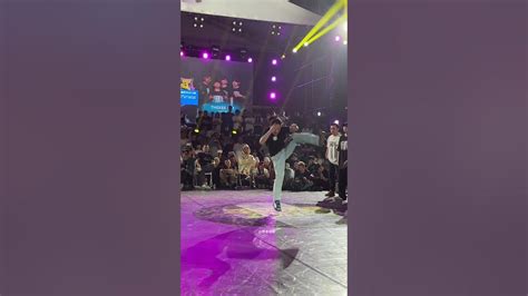 中国最强街舞女孩，舞技超群，动作行云流水，太酷啦！ Youtube