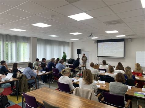 Ontzettend Leuk En Inspirerend Om Deze Dag Te Mogen Modereren Kim Gombert Handoko