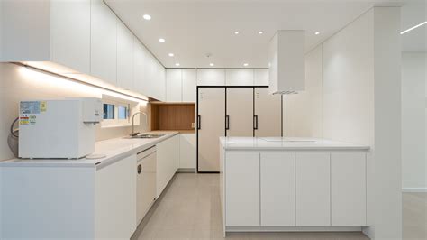 디자인로즈 부천인테리어인천인테리어강서인테리어 아일랜드 키친으로 깔끔함과 구조적 기능성을 모두 잡았습니다 중앙