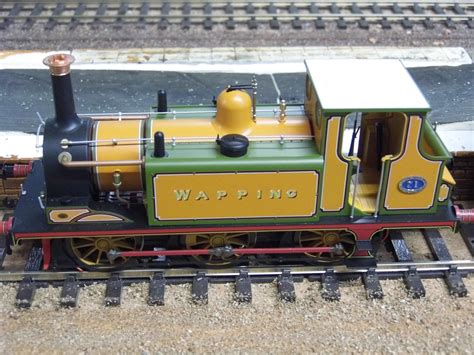 Dapol 7s 010 021 Terrier A1 71 Lbsc Stroud Impr Grn Wapping Uk Model Railway Locomotives