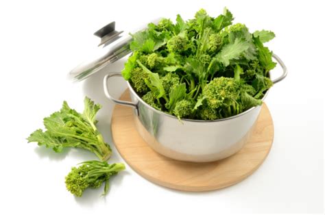 In Edicola Con Manerbioweek Chiariweek Montichiariweek E Gardaweek Le Cime Di Rapa Prima Brescia