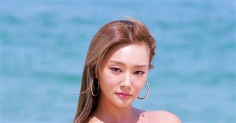 모델 김은지 움짤 맥스큐 화보 흰색 비키니