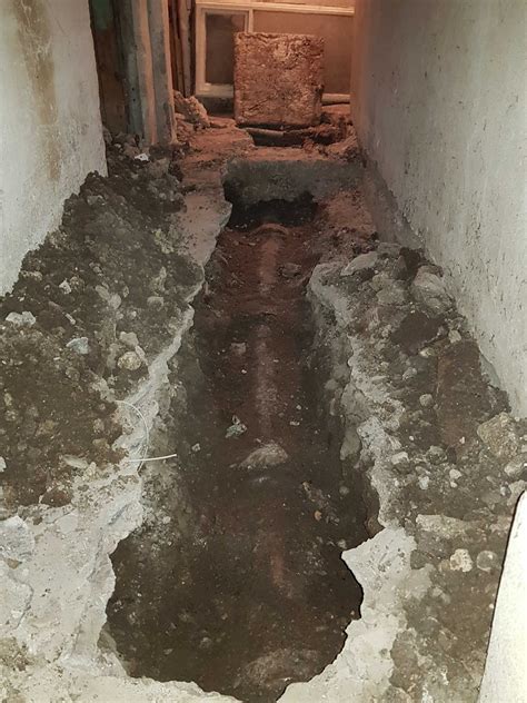 Ремонт на Канализационни Шахти Отпушване и Изграждане на канал гр София 7 ми 11 ти километър