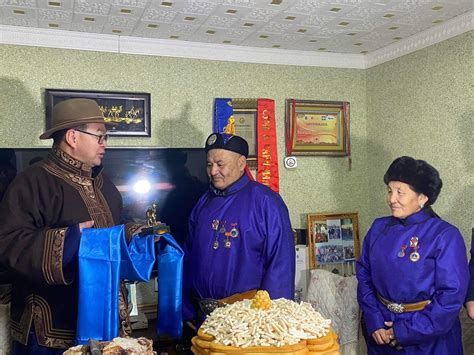 🇲🇳 МҮОНРТ УИХ ын гишүүн Ц Анандбазарын ажлын алба Facebook