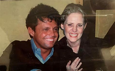 Erika Buenfil Recuerda A Luis Miguel Como Su Amigo Con Derechos Video