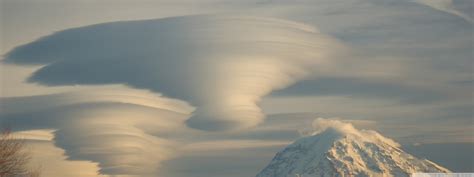 Lenticular Clouds 4k Uhd Wallpaper For Ultrahd Desktop And Tv Dual