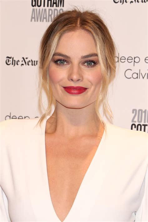 Did Margot Robbie Get Plastic Surgery Before After Photos Life And Style
