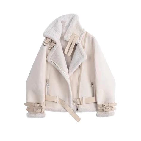 Бежева дублянка оверсайз — ціна 3201 грн у каталозі Дублянки Купити жіночі речі за доступною