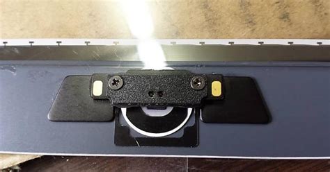 Ipad Home Button Is Glad The Screen Is Being Fixed Imgur