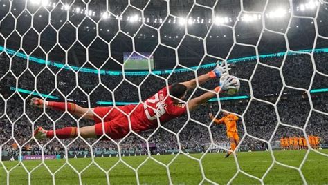 Fifa World Cup Goalkeeper Emiliano Martinez Saves Argentina From
