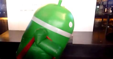 Dancing Android Returns Is Still Awesome Even In Malaysia