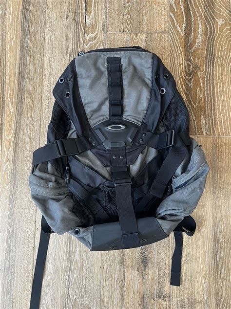 Oakley × Vintage Vintage Oakley Icon Backpack Grailed