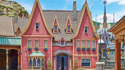 Hong Kong Disneyland Resort World Of Frozen My Magic Tour