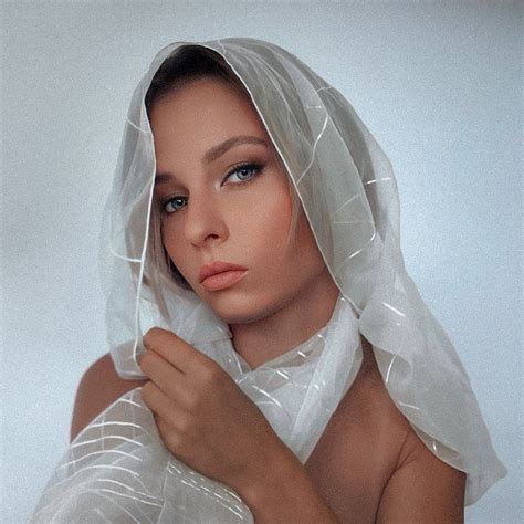 Eloïse Gilloteau (@elocooletzen) • Instagram photos and videos