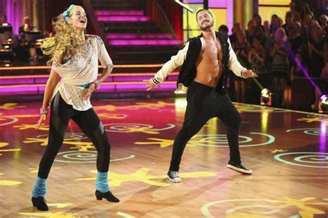 Elizabeth Berkley Dancing With The Stars Cha Cha Video 102113 Celeb