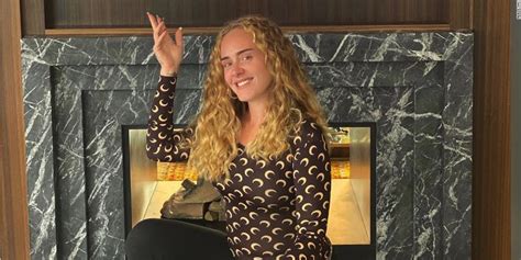 Adele Socialite Life