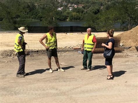 Подпочвени води бавят строежа на скоростния път между Мездра и Ботевград