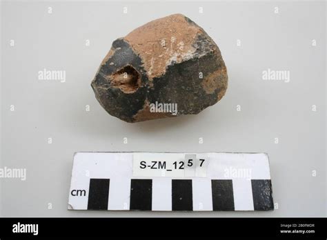 Flint Tool Hi Res Stock Photography And Images Alamy