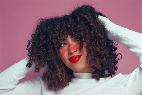 Top 4 Romantic Curly Hairstyles For Valentines Day About Her