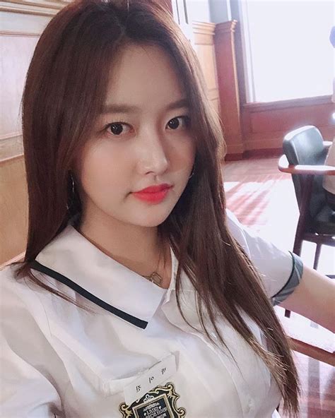 Pin By Tay ︎ On Gugudan Mimi Celebrities Lightroom Presets