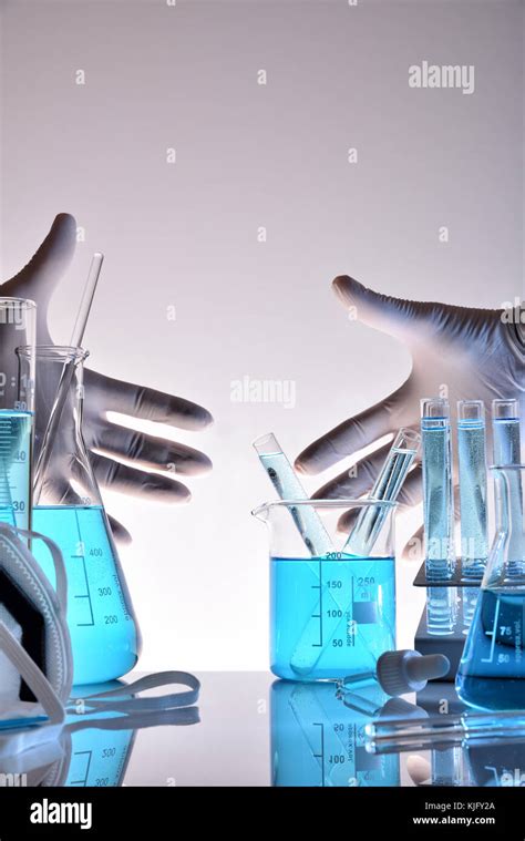 Laboratory equipment hi-res stock photography and images - Alamy