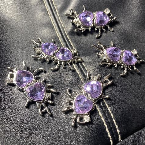 Прикраса підвіска — ціна 5 грн у каталозі Підвіски Купити аксесуари за доступною ціною на Шафі