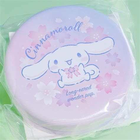 Cinnamoroll Sakura Round Tin Case With Candy Blippo