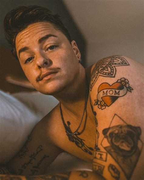 Jax Estes Tw Death This Trans Man Named Jax Is A Standup Comedian