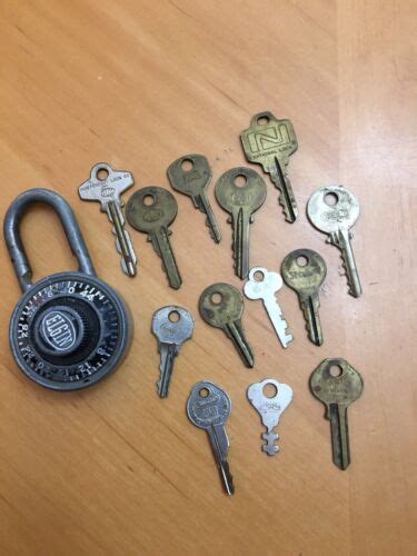 Vintage Elgin Lock And 13 Keys Lot Ebay