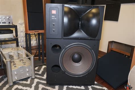 Jbl Studio Monitor Speakers Photo Us Audio Mart