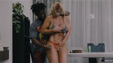 Stiefmutter Sheena Bathory Eingefettet Und Ausgeschlagen Mr Pool