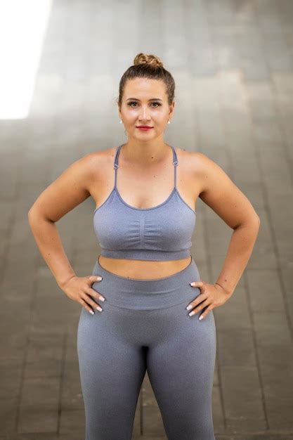 Chubby Fit Girl Pictures Freepik