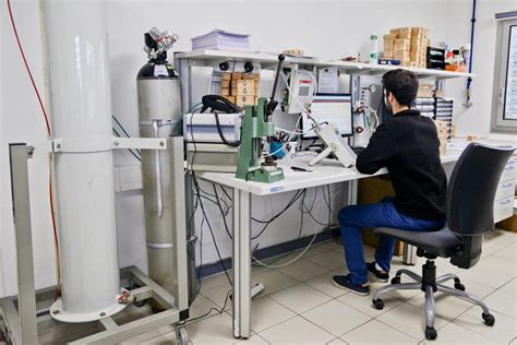 Custom Leak Detection Solutions Vacuum Instruments Corporation