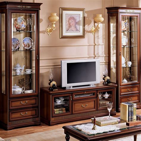 Классическая тумба ТВА из гостиной Джоконда орех (Миасс-Мебель)