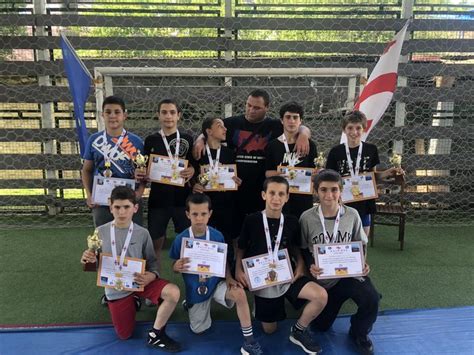 ოზურგეთელი მოჭიდავეების ხუთი ოქრო ერთი ვერცხლი და სამი ბრინჯაო გურიის მოამბე