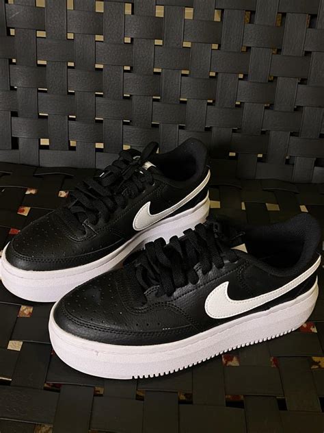 Кросівки Nike — ціна 3000 грн у каталозі Кросівки Купити жіночі речі за доступною ціною на Шафі